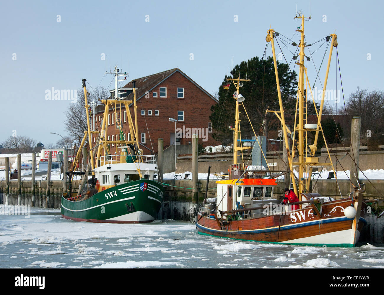 Angelboote/Fischerboote in Wyk Auf Föhr Hafen im Winter ... Angelboote/Fischerboote in Wyk Auf Föhr Hafen im Winter ...