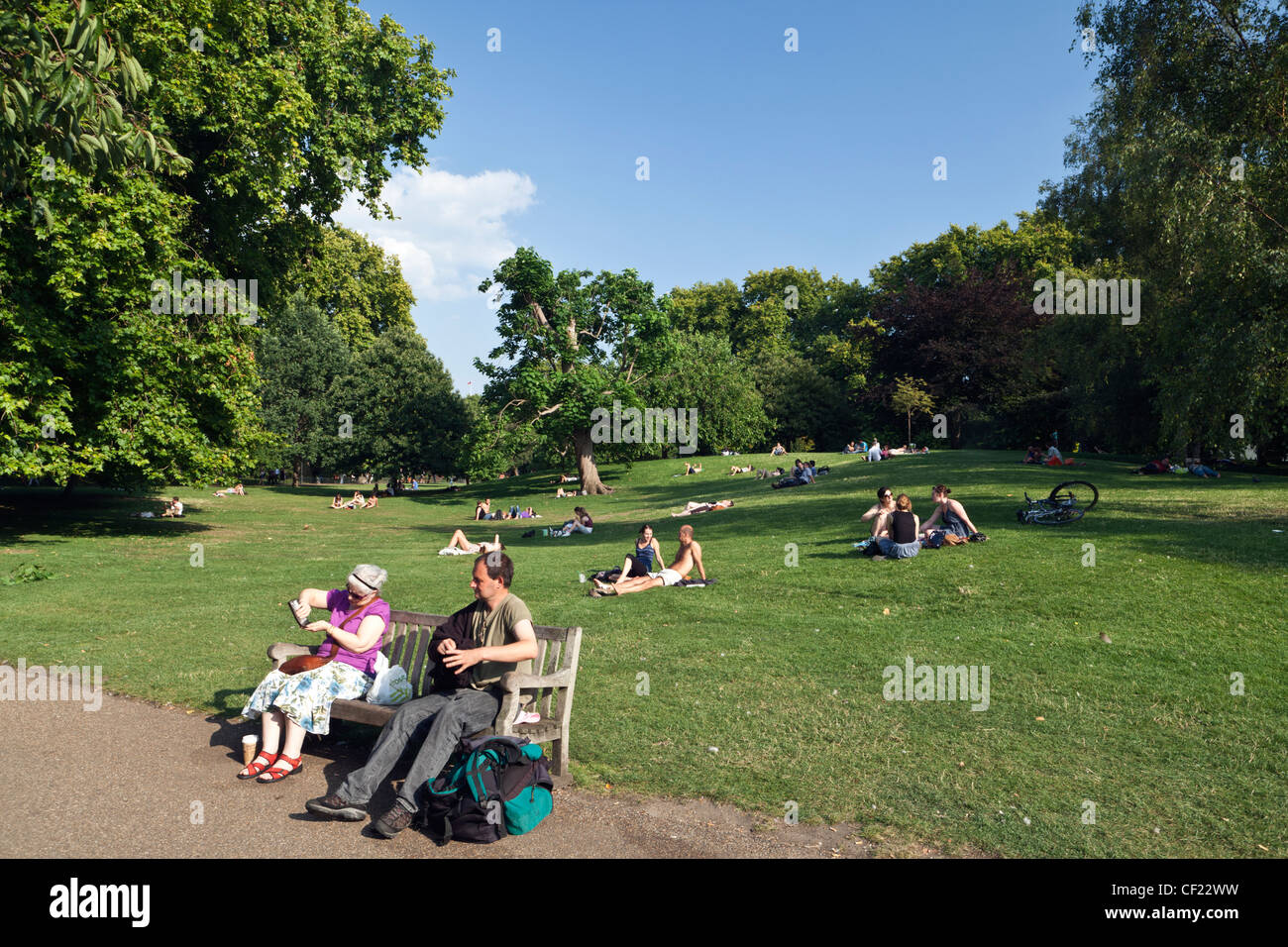 Menschen im st jamess park -Fotos und -Bildmaterial in hoher Auflösung ...