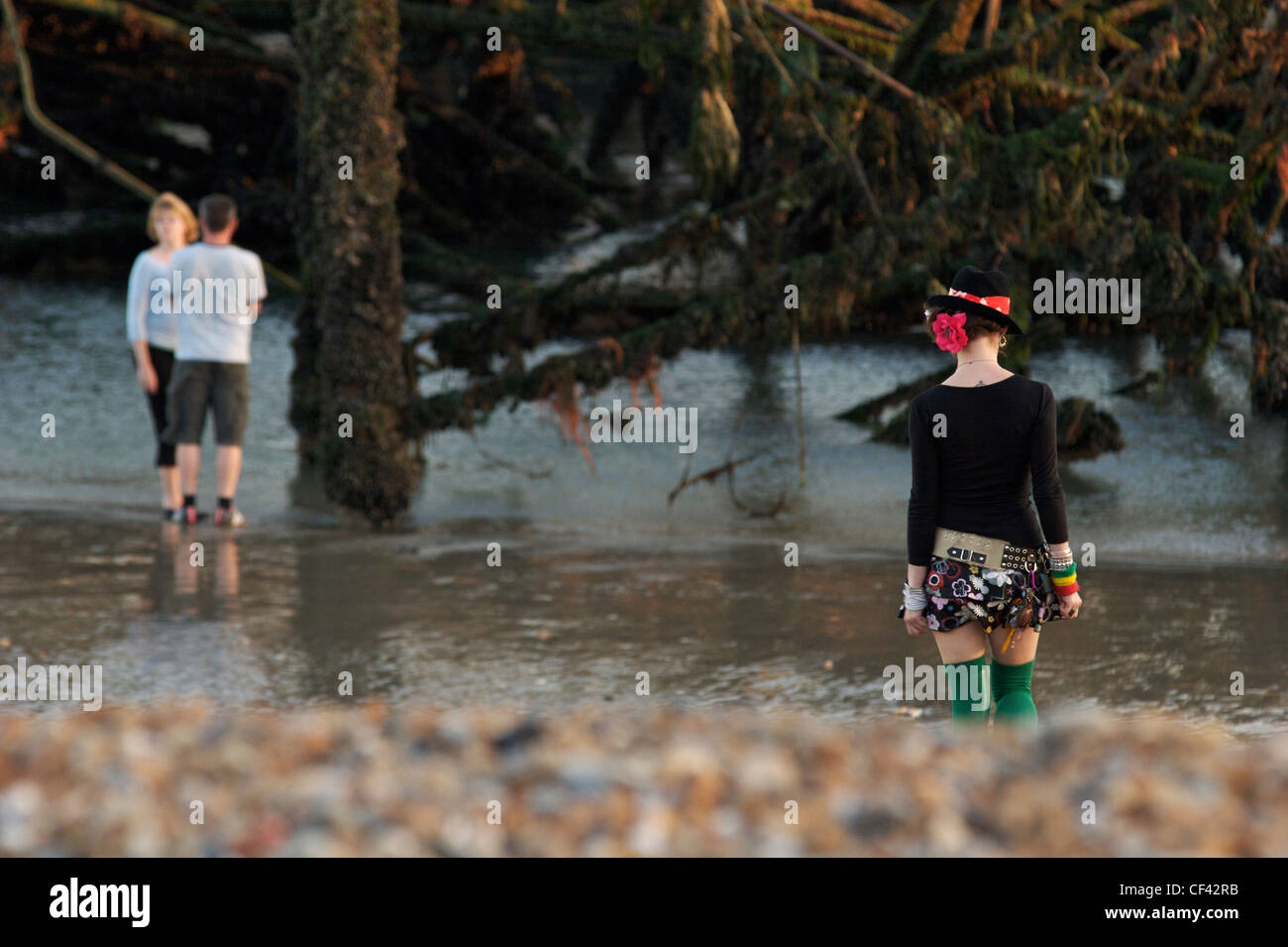Nasse socken mädchen -Fotos und -Bildmaterial in hoher Auflösung – Alamy
