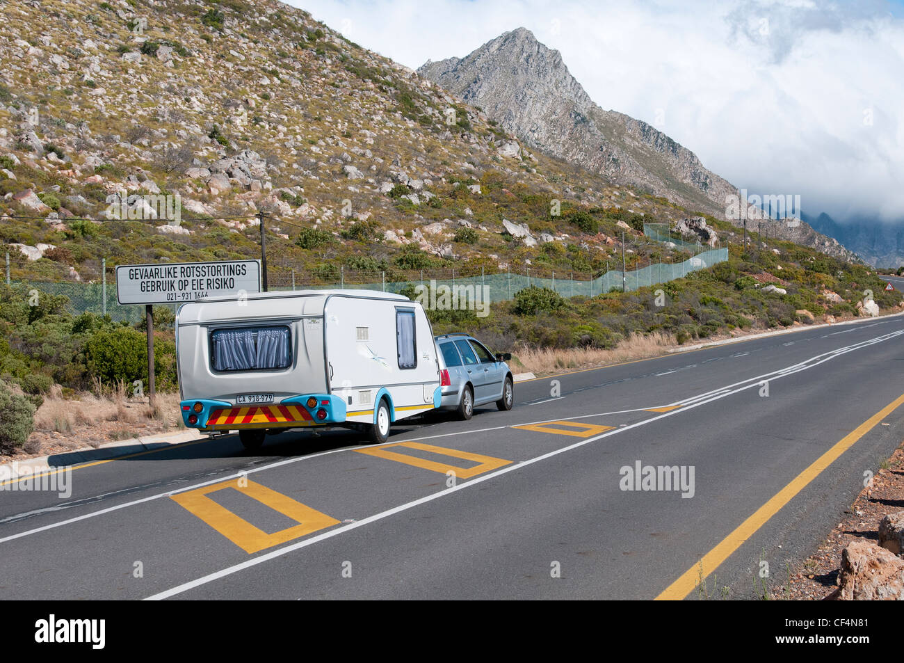 VW Auto abschleppen Wohnwagen auf Clarence Drive eine malerische ...