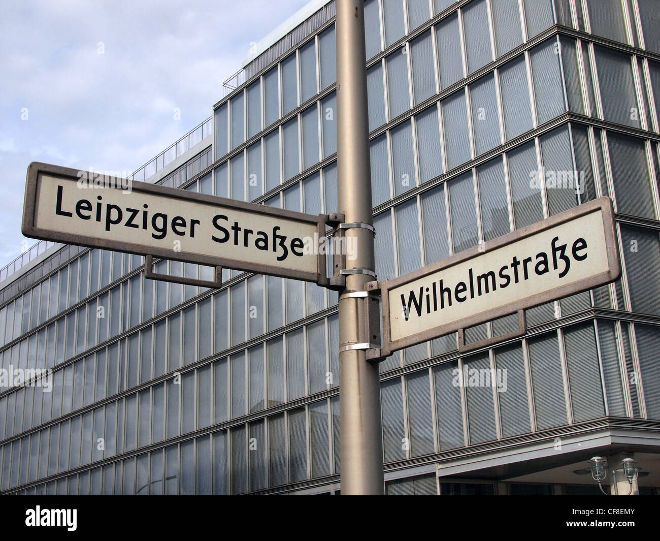 Deutsche Straßenschilder, Berlin, Deutschland Stockfotografie - Alamy