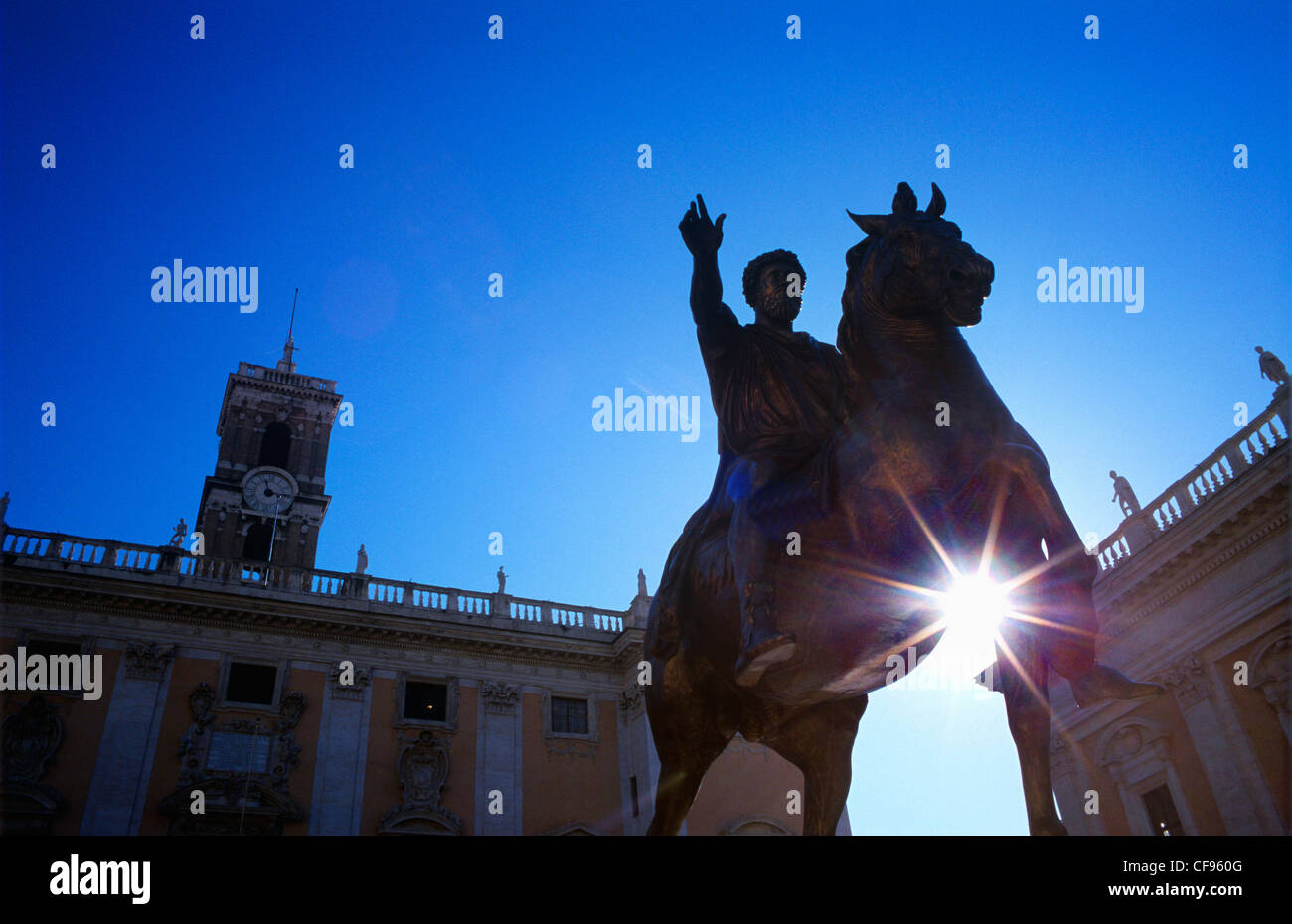 Statue von marc aurel -Fotos und -Bildmaterial in hoher Auflösung – Alamy