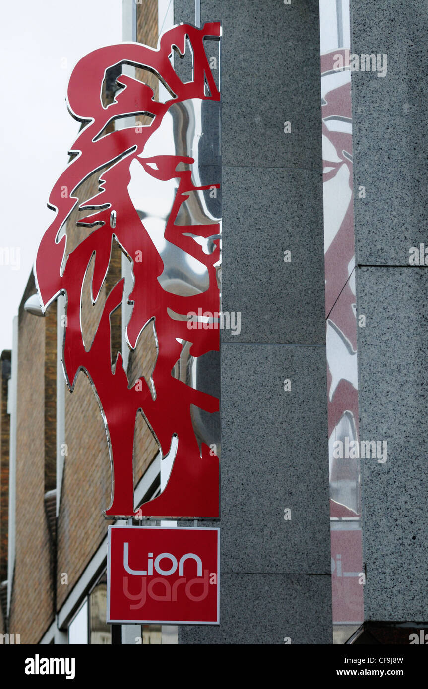 Lion yard shopping centre -Fotos und -Bildmaterial in hoher Auflösung ...