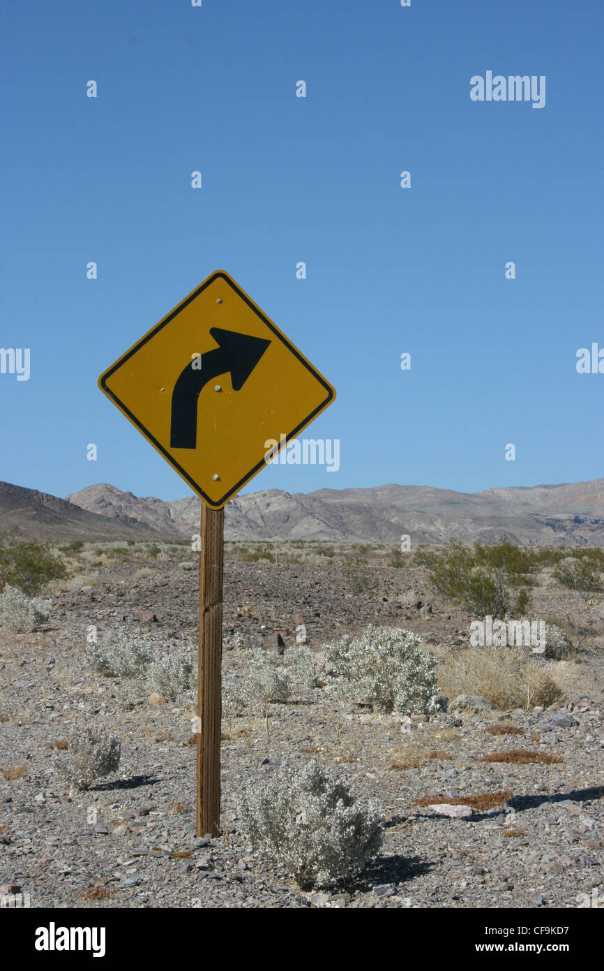 Pfeil wegweiser -Fotos und -Bildmaterial in hoher Auflösung – Alamy