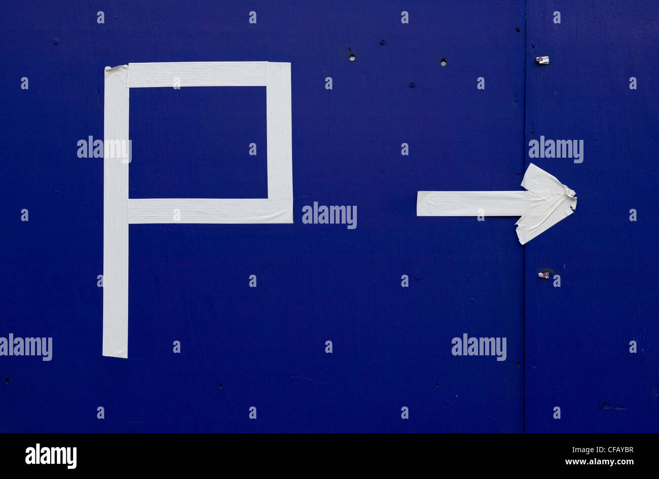 P pfeilzeichen -Fotos und -Bildmaterial in hoher Auflösung – Alamy