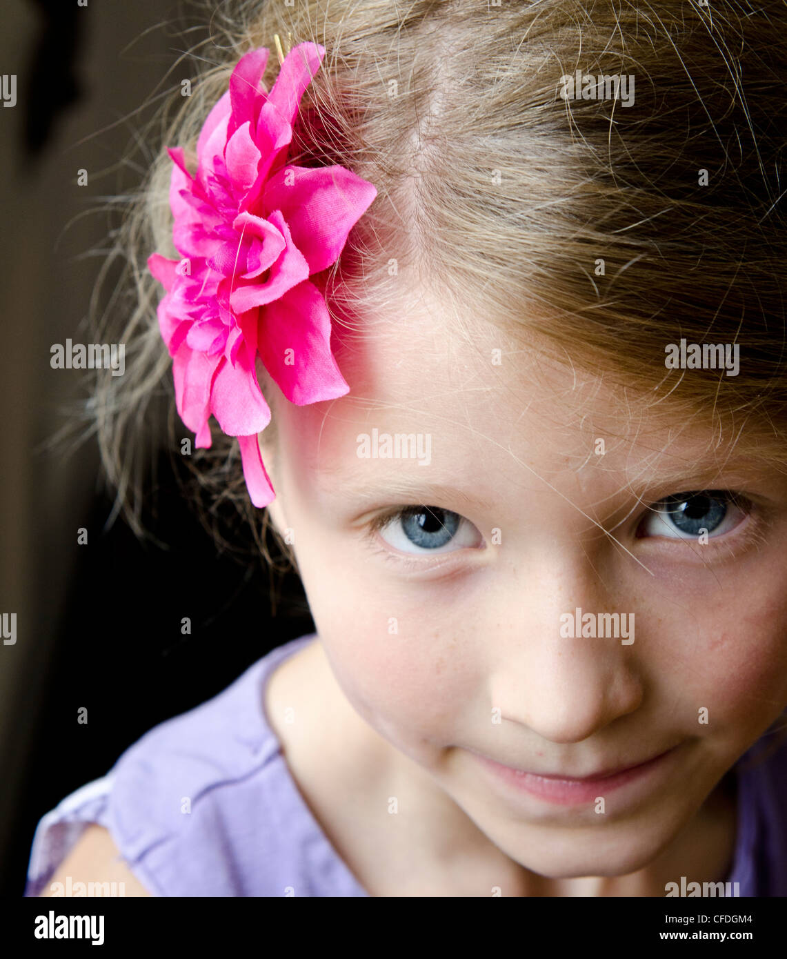 Blume Mit Augen Stockfotos und -bilder Kaufen - Alamy
