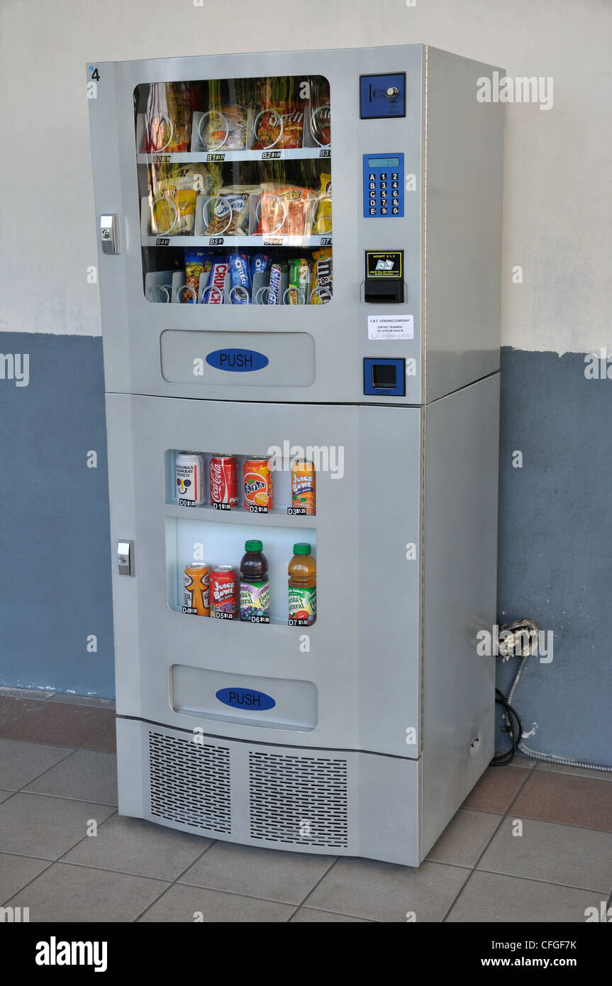Snacks and drinks vending machines -Fotos und -Bildmaterial in hoher ...