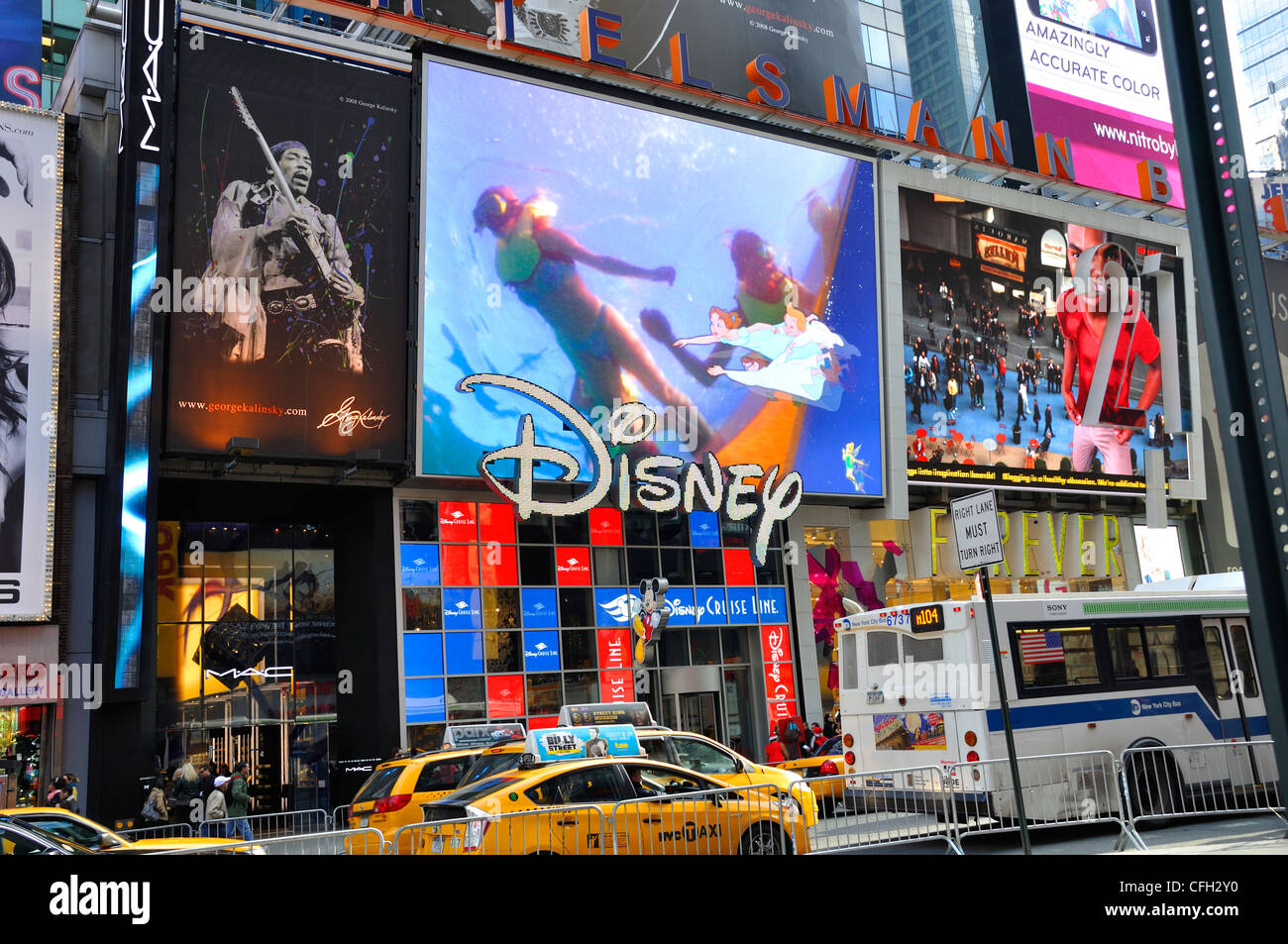 Die disney store times square -Fotos und -Bildmaterial in hoher ...