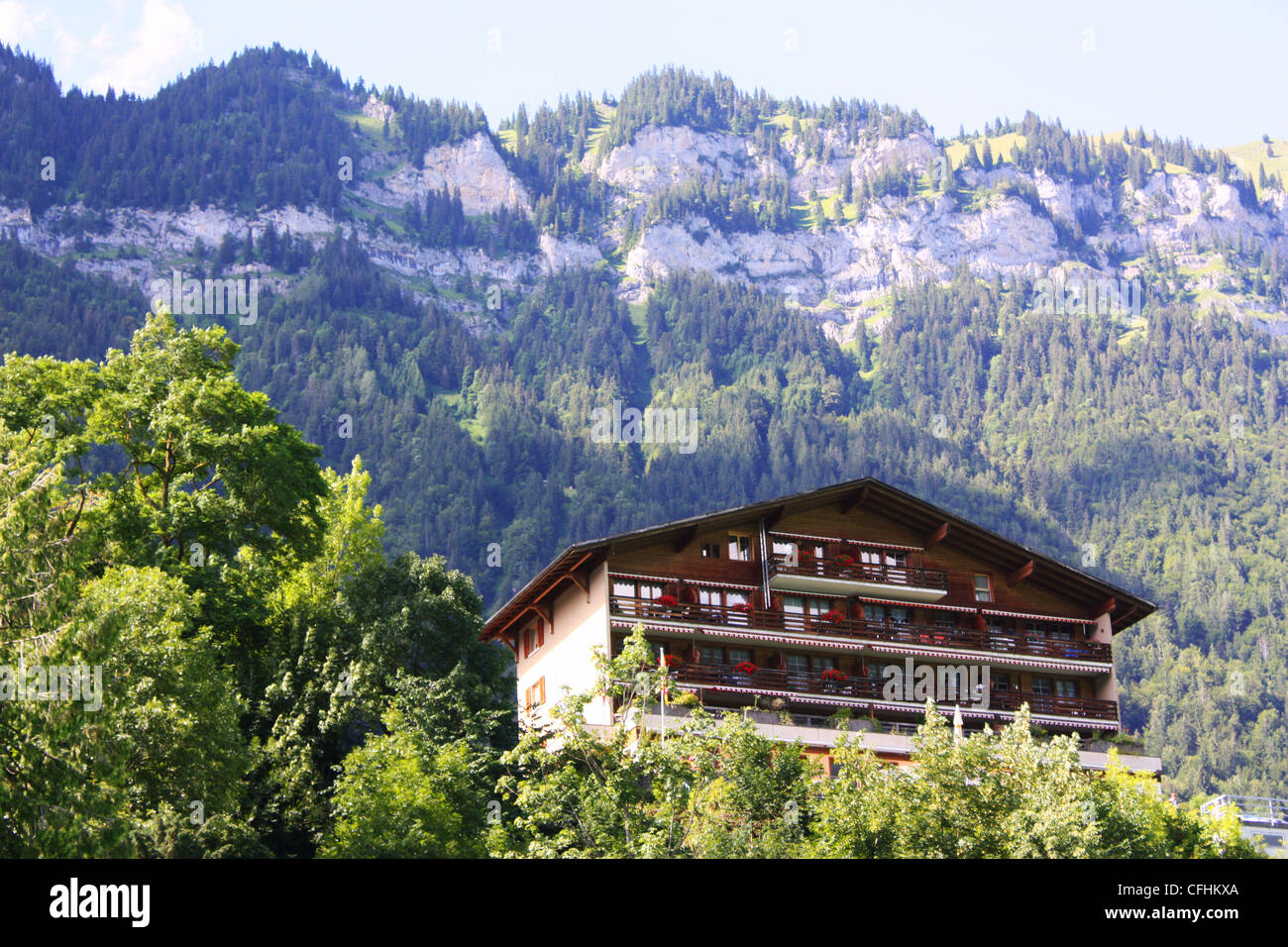 Schweizer chalet -Fotos und -Bildmaterial in hoher Auflösung – Alamy