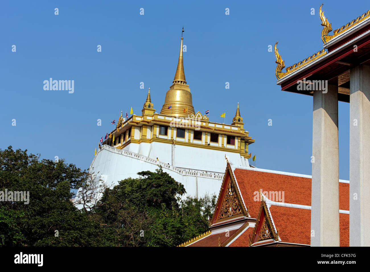 Goldener berg tempel -Fotos und -Bildmaterial in hoher Auflösung - Seite 2 - Alamy