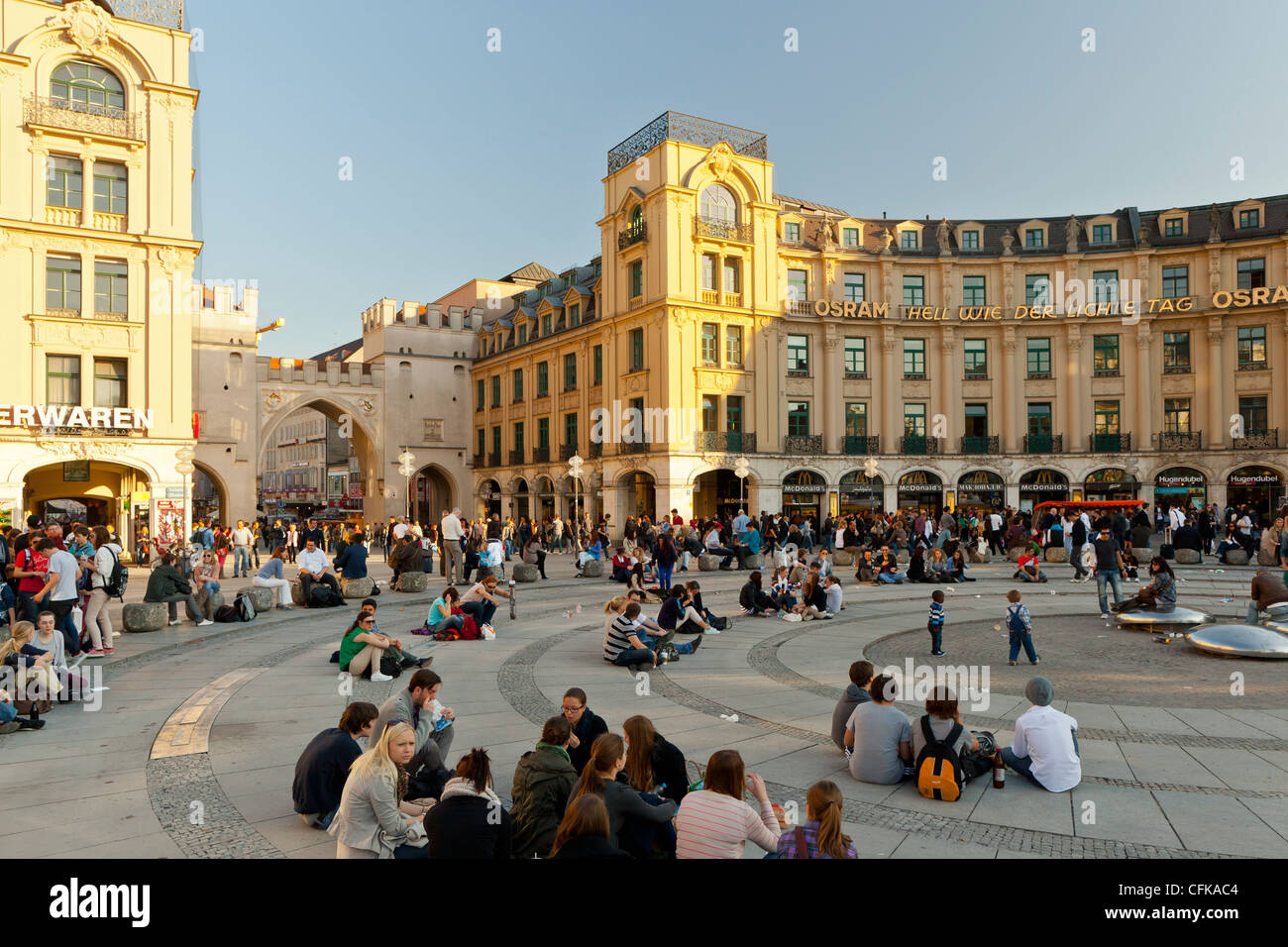 Karlsplatz stachus münchen -Fotos und -Bildmaterial in hoher Auflösung ...