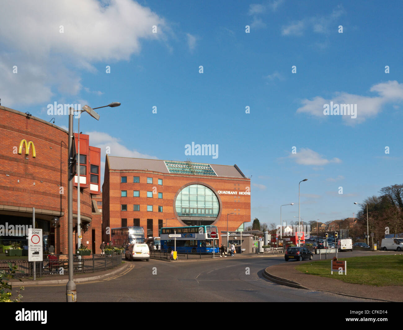 Redhill buses -Fotos und -Bildmaterial in hoher Auflösung – Alamy