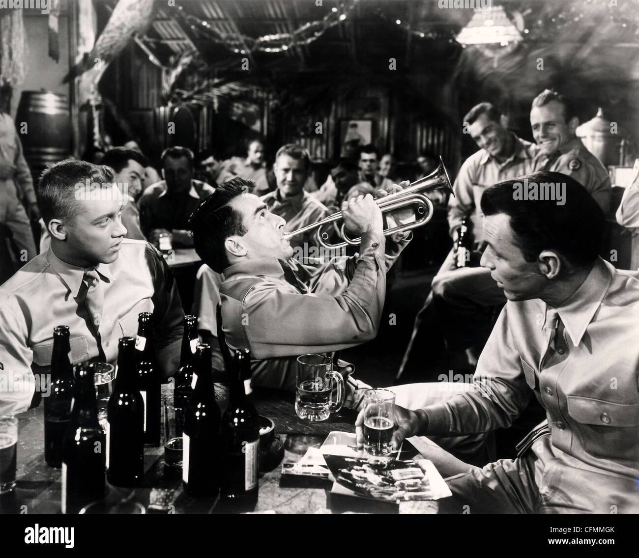 Frank sinatra film -Fotos und -Bildmaterial in hoher Auflösung – Alamy