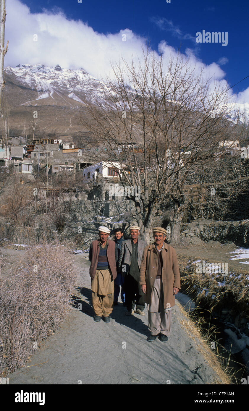 Pakistan hunza valley karimabad man -Fotos und -Bildmaterial in hoher ...