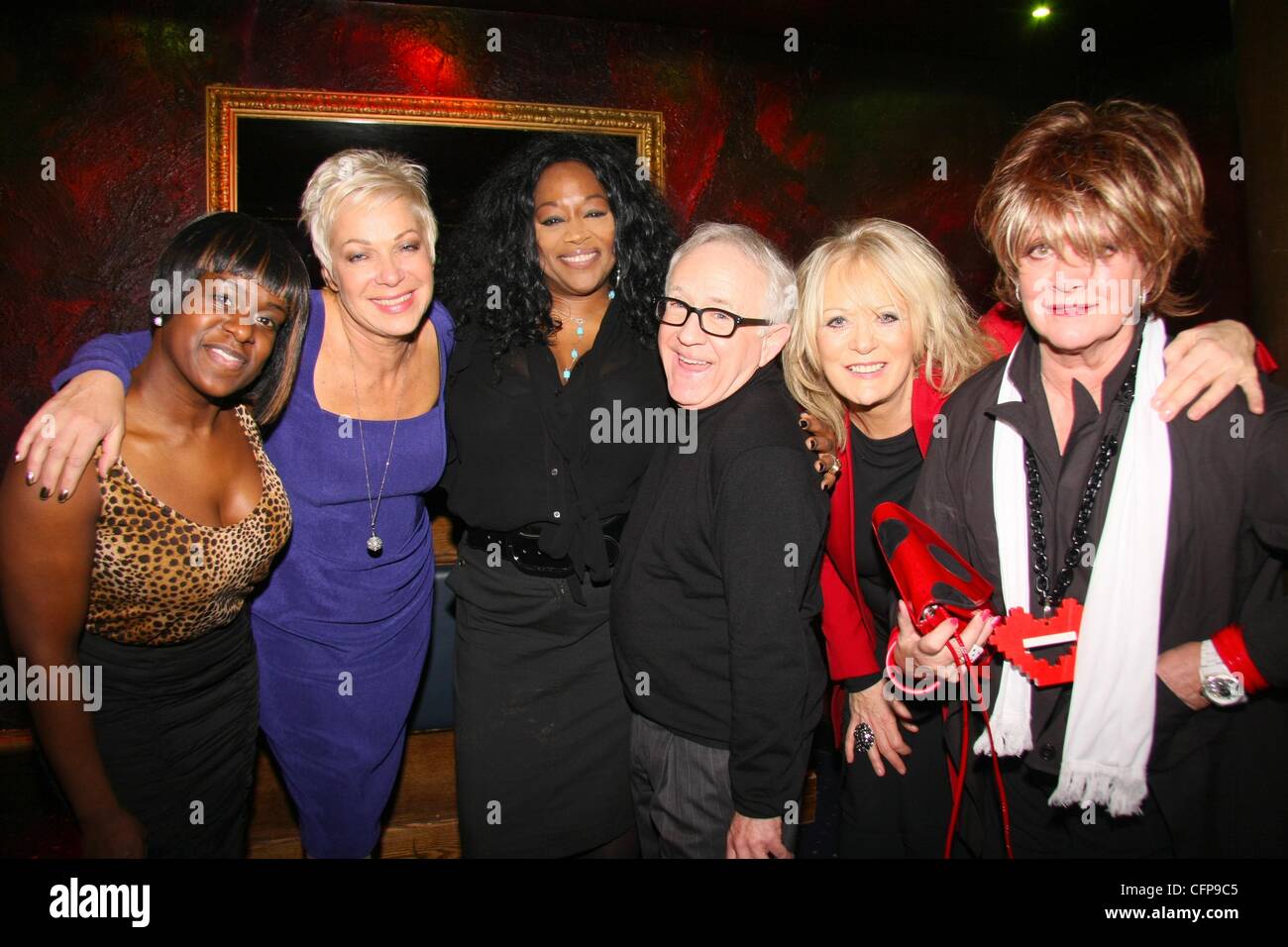 Tameka empson denise walisisch kym mazelle -Fotos und -Bildmaterial in ...