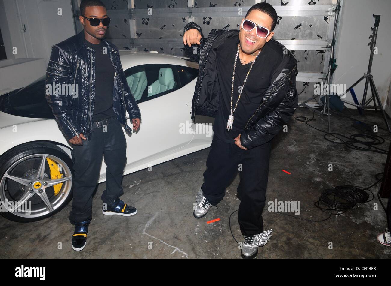 Ray J und Benzino film das Musikvideo zu "amazing" in Miami Beach in ...