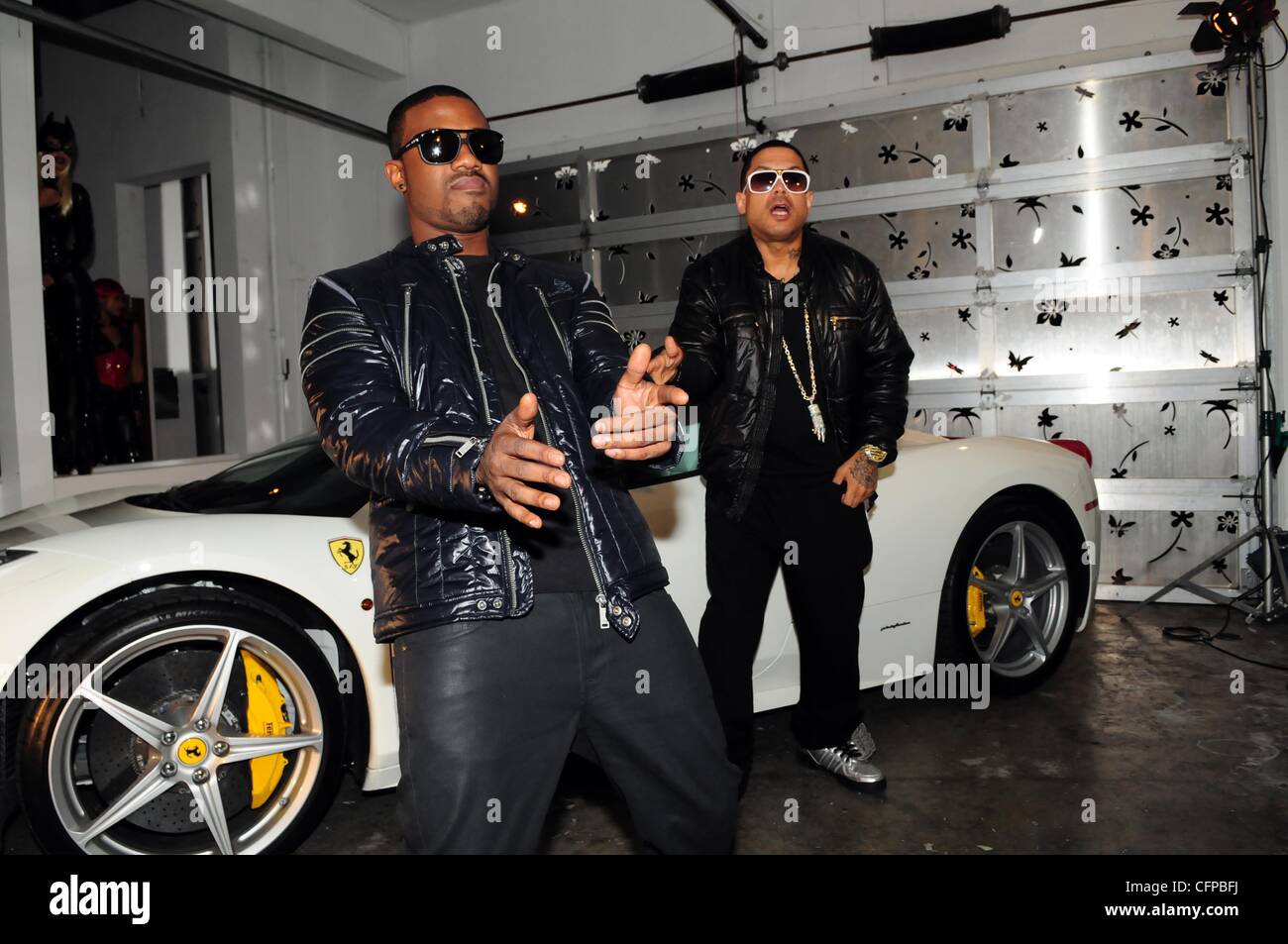 Ray J und Benzino film das Musikvideo zu "amazing" in Miami Beach in ...