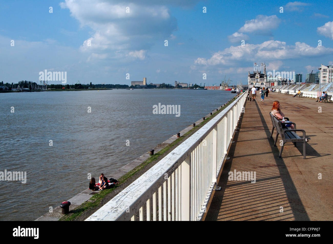 Die Schelde Antwerpen Stockfotos und -bilder Kaufen - Alamy