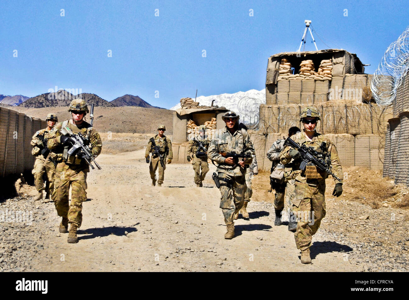 Near pakistan afghanistan border -Fotos und -Bildmaterial in hoher ...