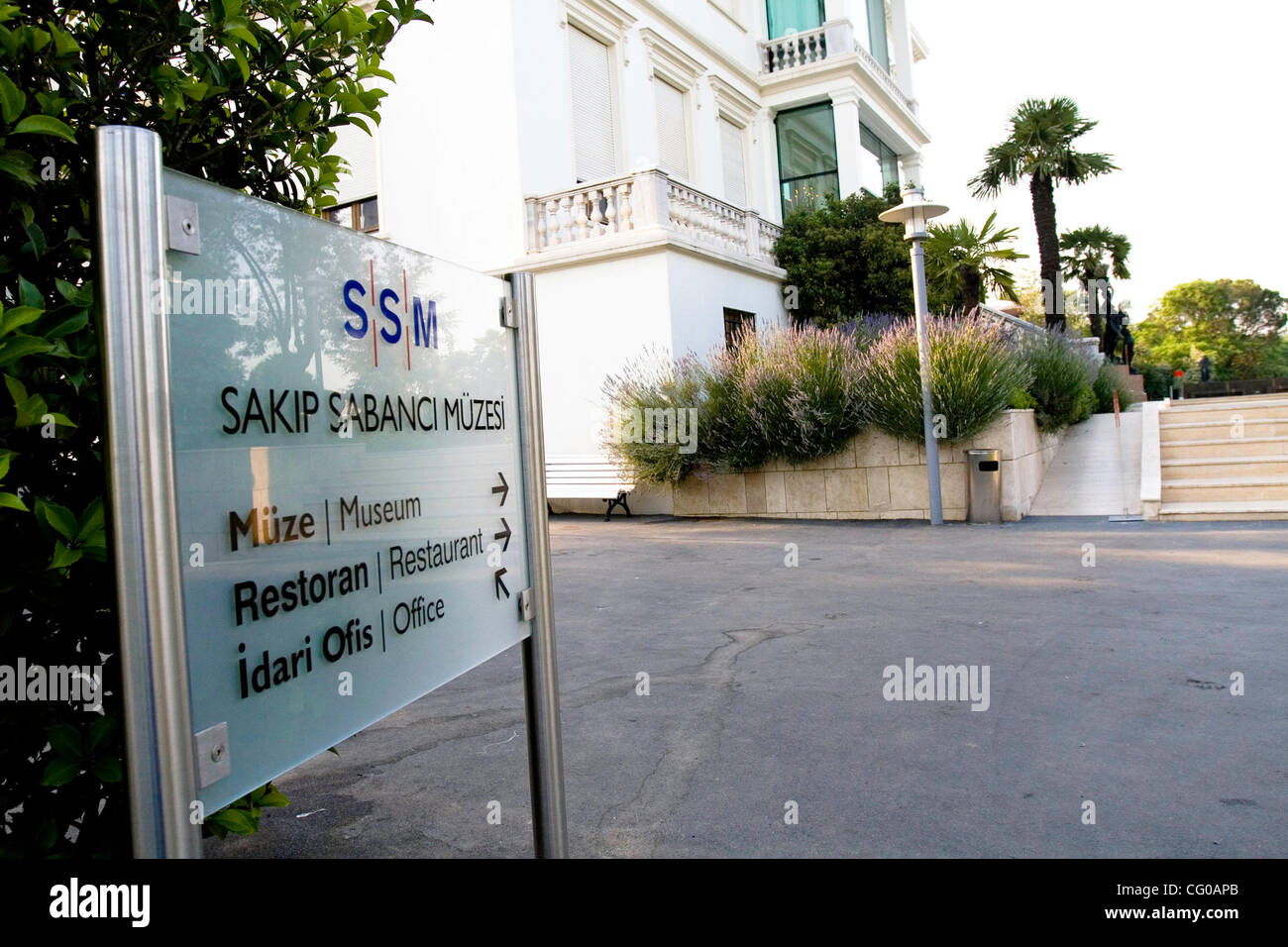 Auf dem Weg zu den MuzedeChanga, ein neues Restaurant auf dem Gelände ...