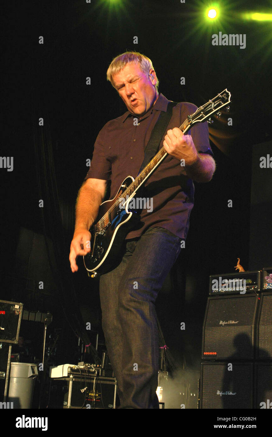 Rush führt auf die Walnut Creek Amphitheater in Raleigh, NC am 20. Juni ...