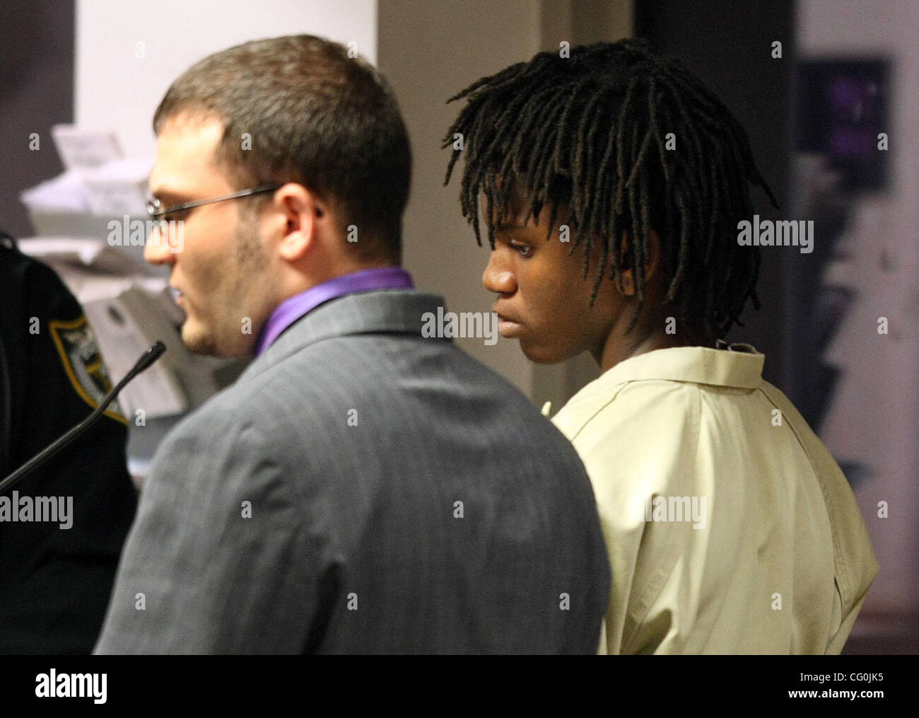 070407 traf Avion 0040162A Personal Photo by Bruce R. Bennett/The Palm ...