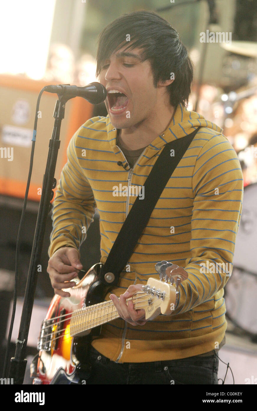 6. Juli 2007 - New York, NY, USA-Bassist PETE WENTZ, von der Band "Fall ...