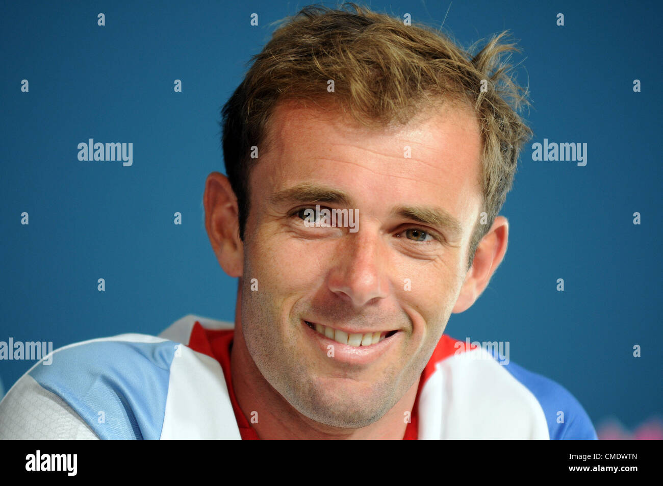 Windsurfer nicht professionell -Fotos und -Bildmaterial in hoher ...