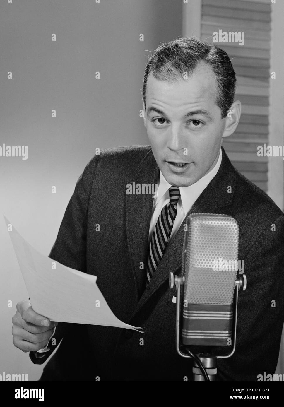 Radiomoderator der 1950er jahre -Fotos und -Bildmaterial in hoher ...