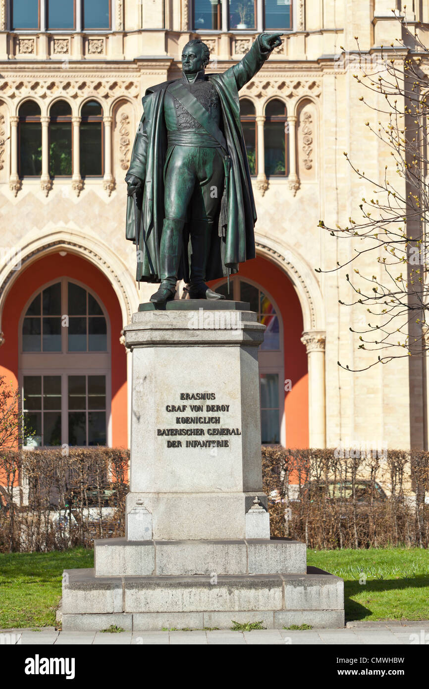 Statue von erasmus -Fotos und -Bildmaterial in hoher Auflösung – Alamy