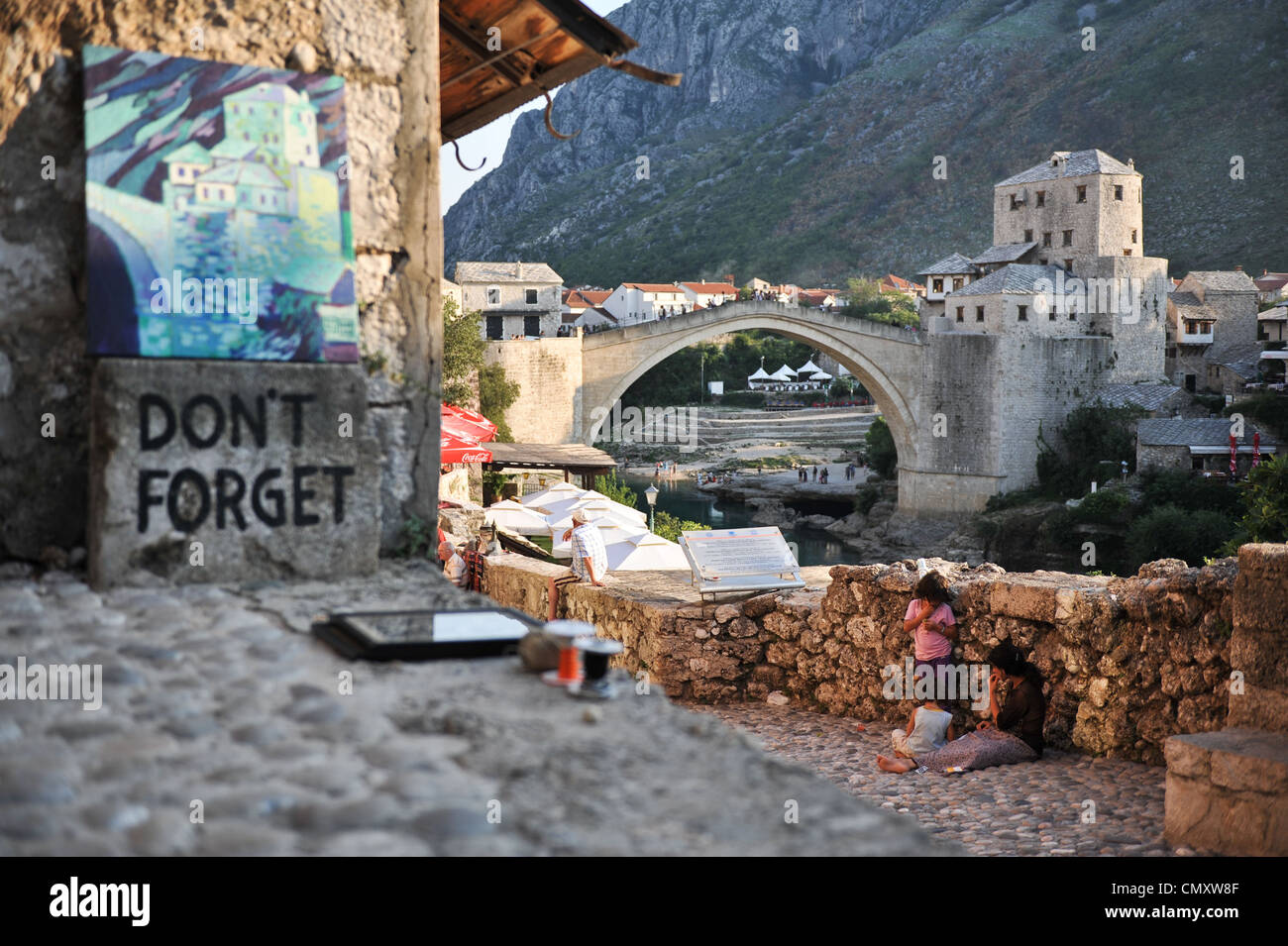Mostar bridge destroyed -Fotos und -Bildmaterial in hoher Auflösung – Alamy
