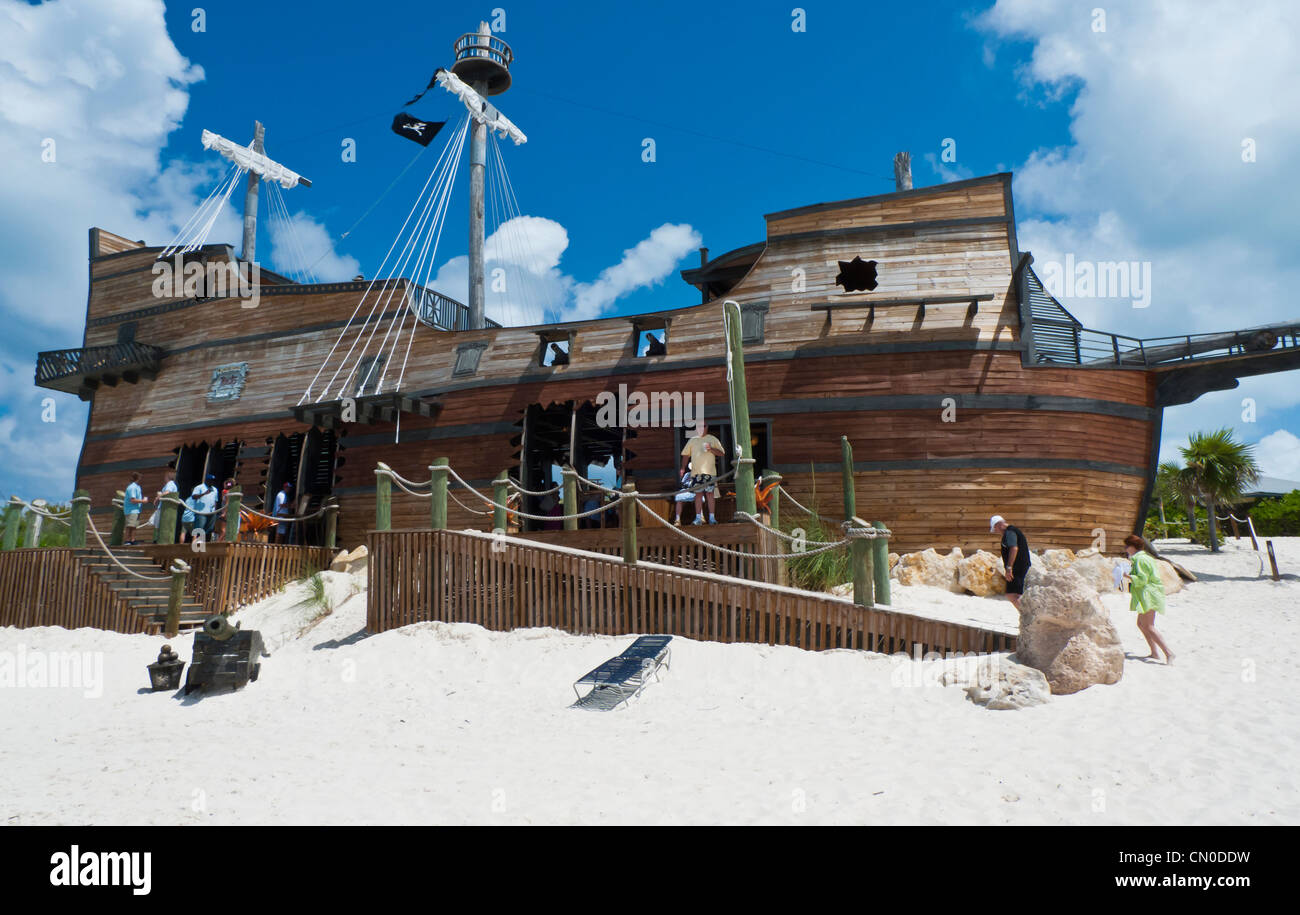 Ein Piratenschiff Thema Bar auf der Cruise Line im Besitz Insel des ...