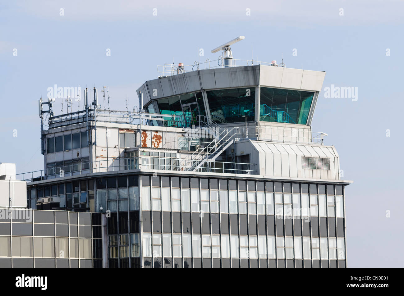 Atc kontrollturm -Fotos und -Bildmaterial in hoher Auflösung – Alamy