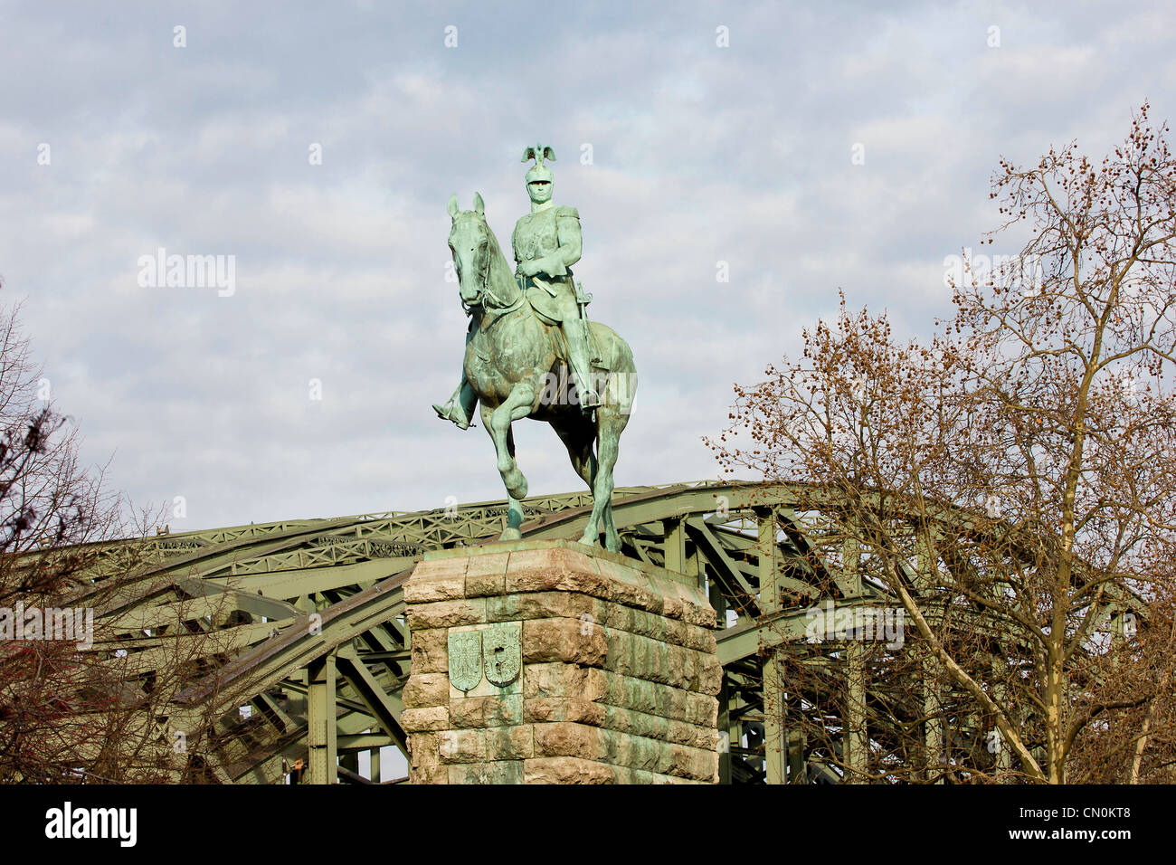 Kaiser wilhelm statue -Fotos und -Bildmaterial in hoher Auflösung – Alamy