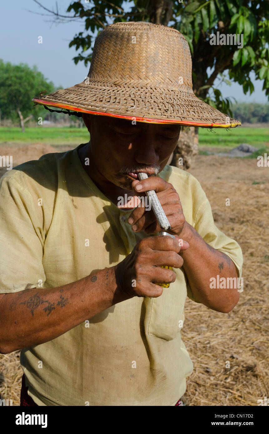 Farmer machete -Fotos und -Bildmaterial in hoher Auflösung – Alamy