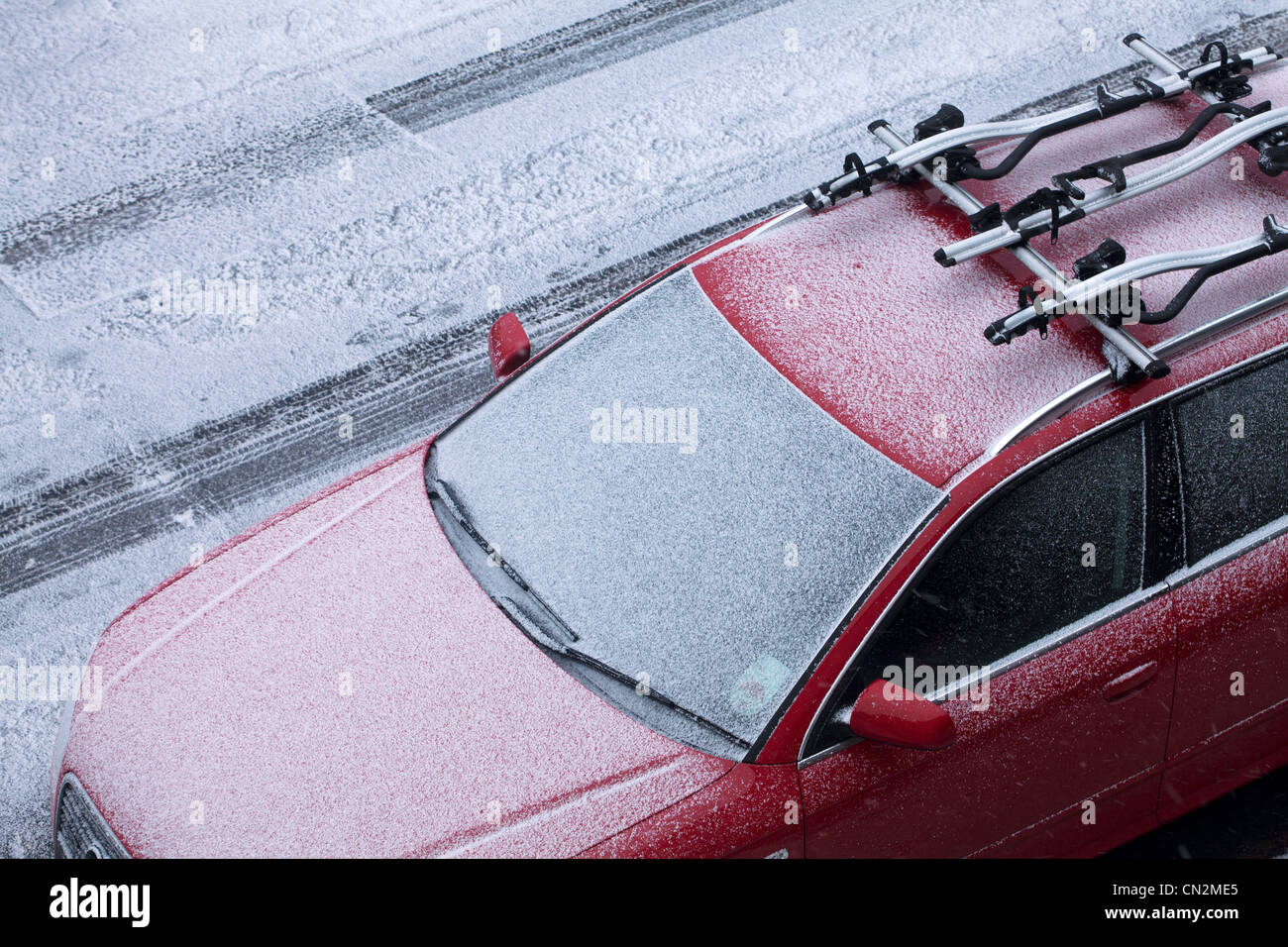Frost covered car -Fotos und -Bildmaterial in hoher Auflösung – Alamy
