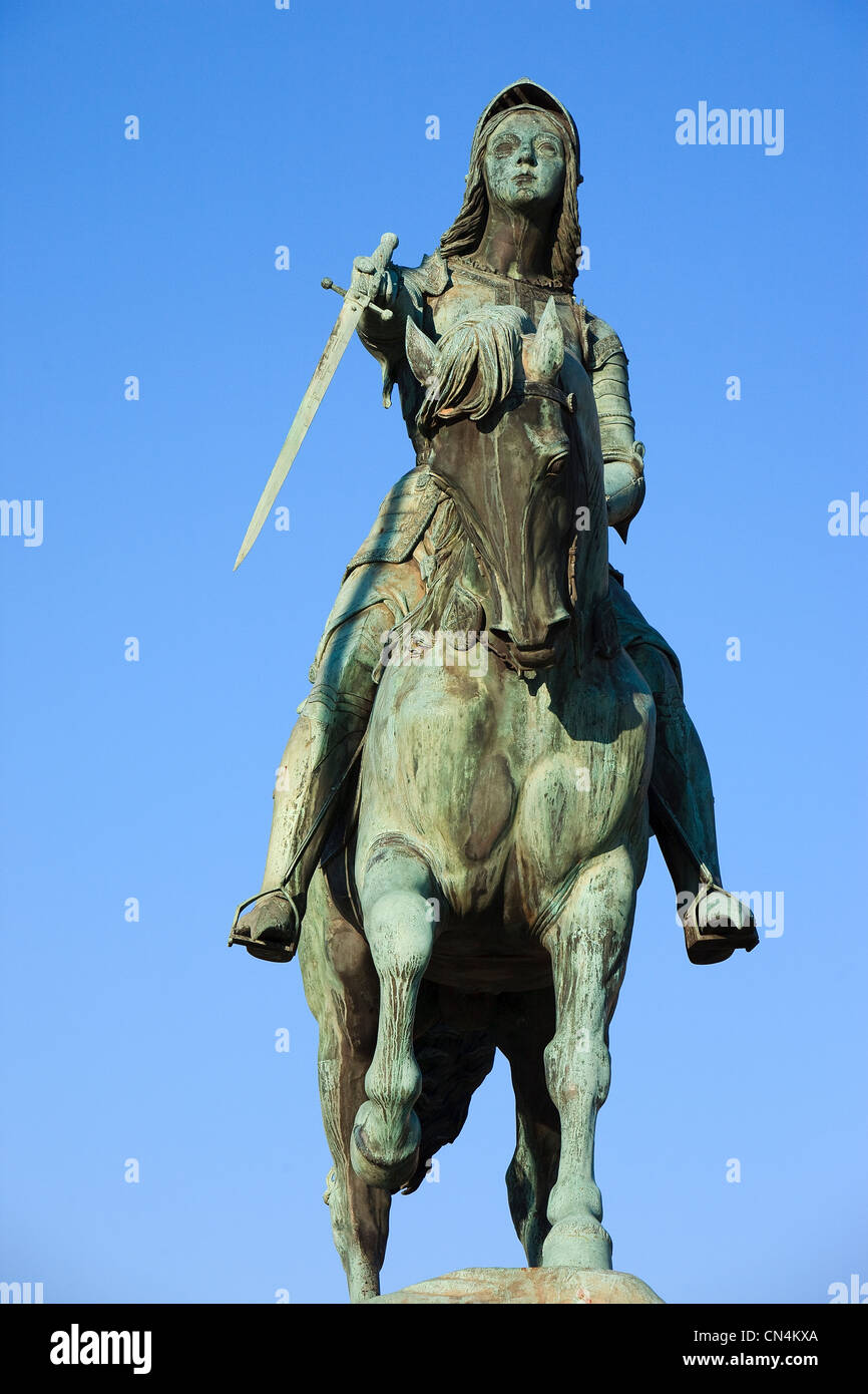 Statue jeanne darc -Fotos und -Bildmaterial in hoher Auflösung – Alamy