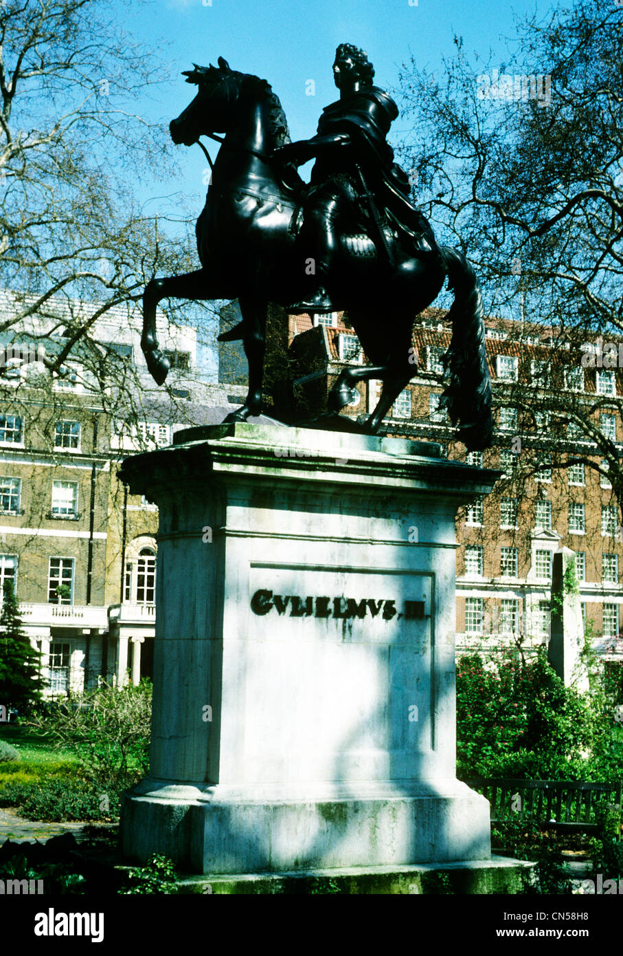 Statue von william iii von england -Fotos und -Bildmaterial in hoher ...