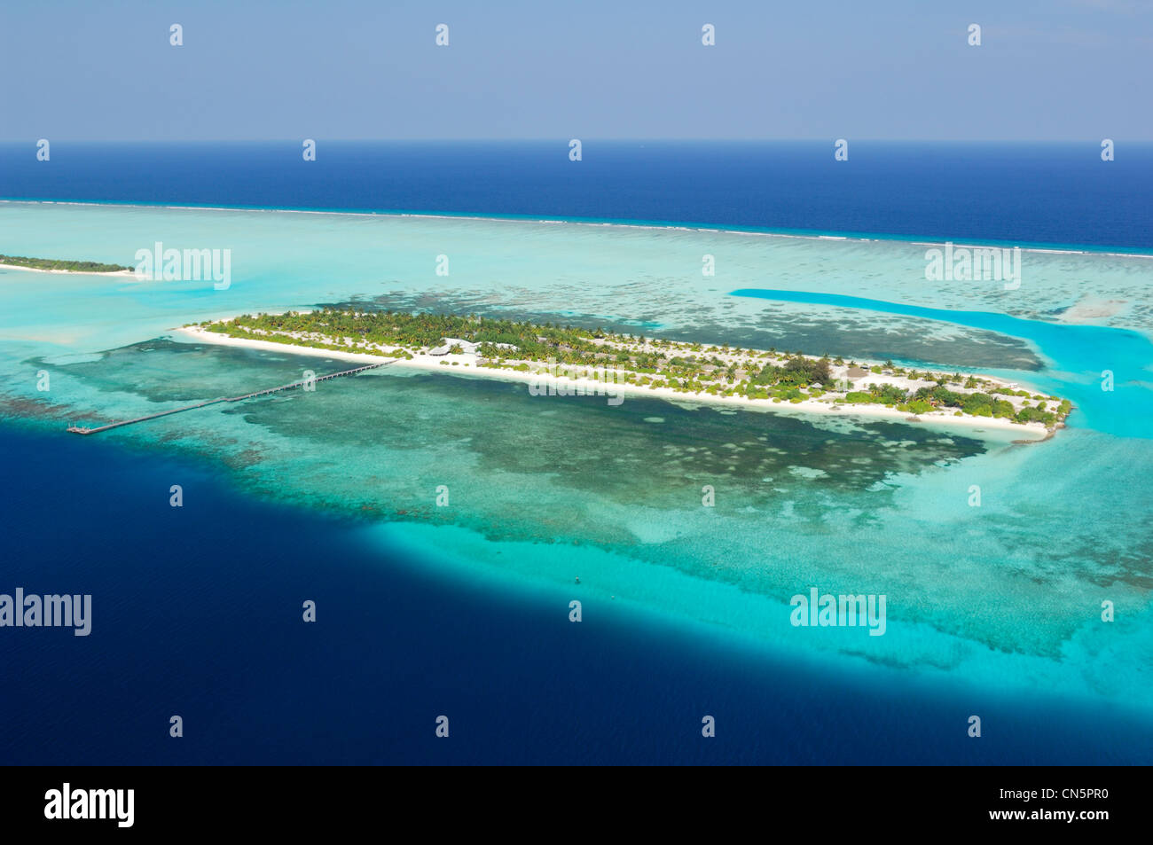 Malediven, Süd Male Atoll, Fun Island, Fun Island Resort (Luftbild ...