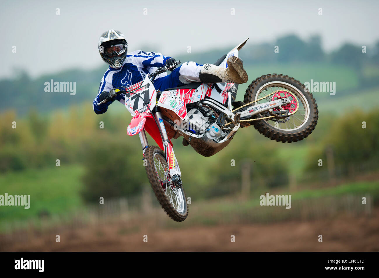 Motocross springen -Fotos und -Bildmaterial in hoher Auflösung – Alamy