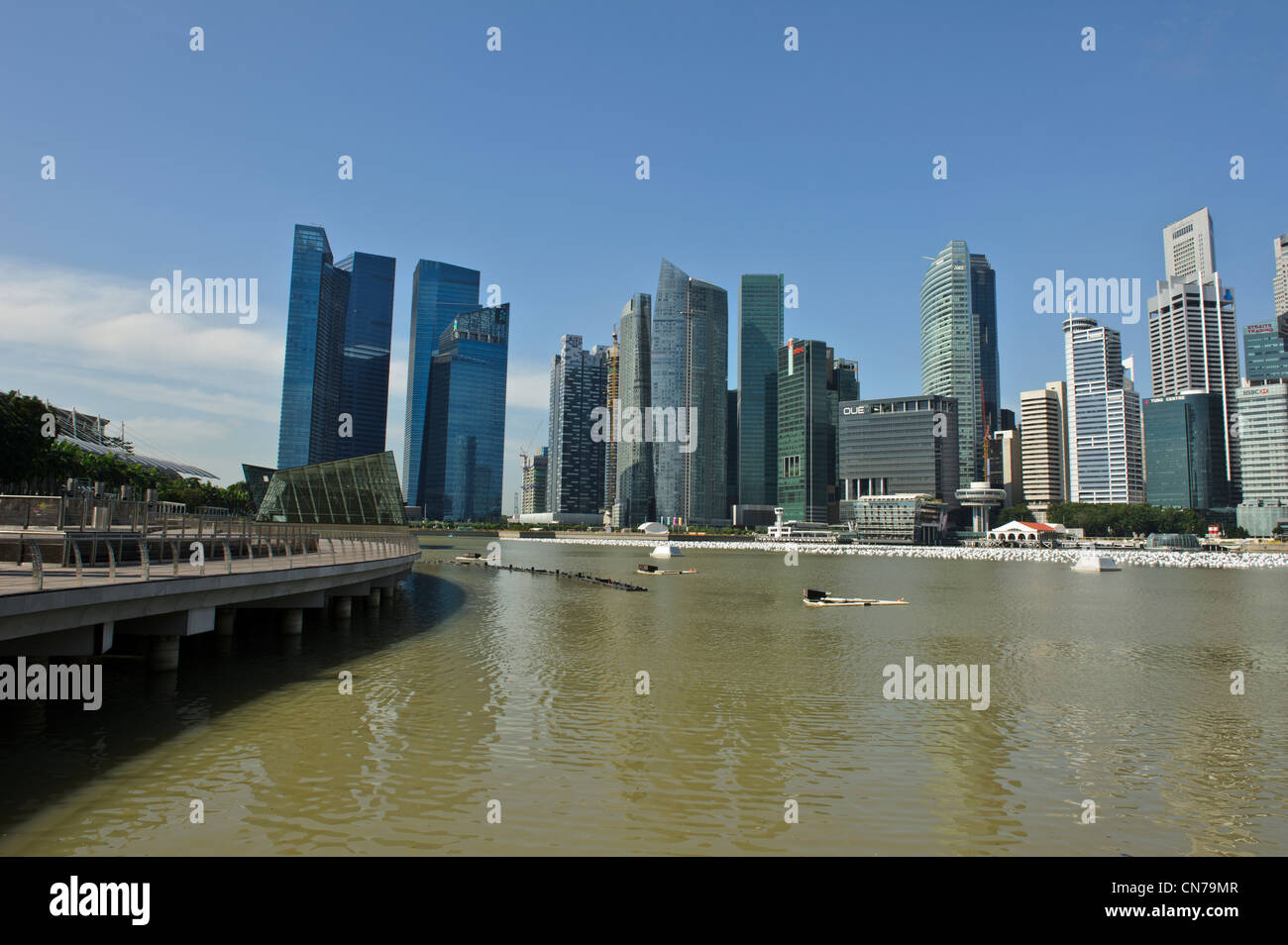 Sehenswürdigkeiten marina bay -Fotos und -Bildmaterial in hoher Auflösung – Alamy