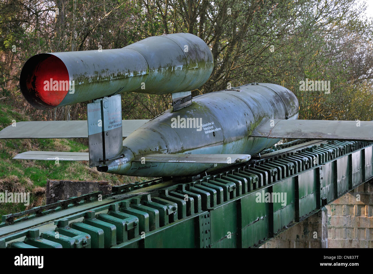 V1 weapon wwii -Fotos und -Bildmaterial in hoher Auflösung – Alamy
