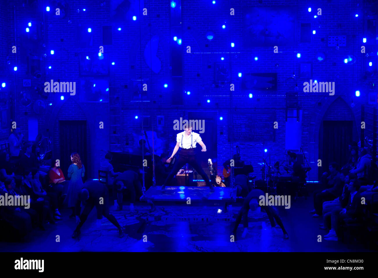 Spring awakening musical -Fotos und -Bildmaterial in hoher Auflösung ...