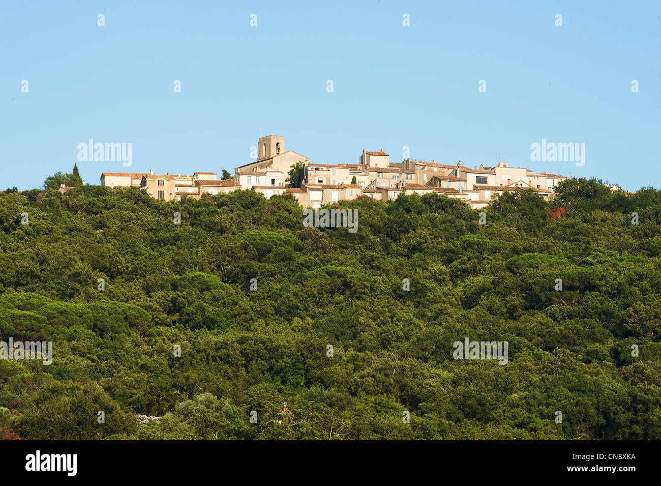 Gassin village south france provence -Fotos und -Bildmaterial in hoher ...