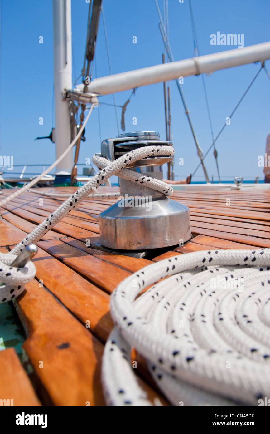 Seil Gebundener Poller Segelboot Stockfotos und -bilder Kaufen - Alamy
