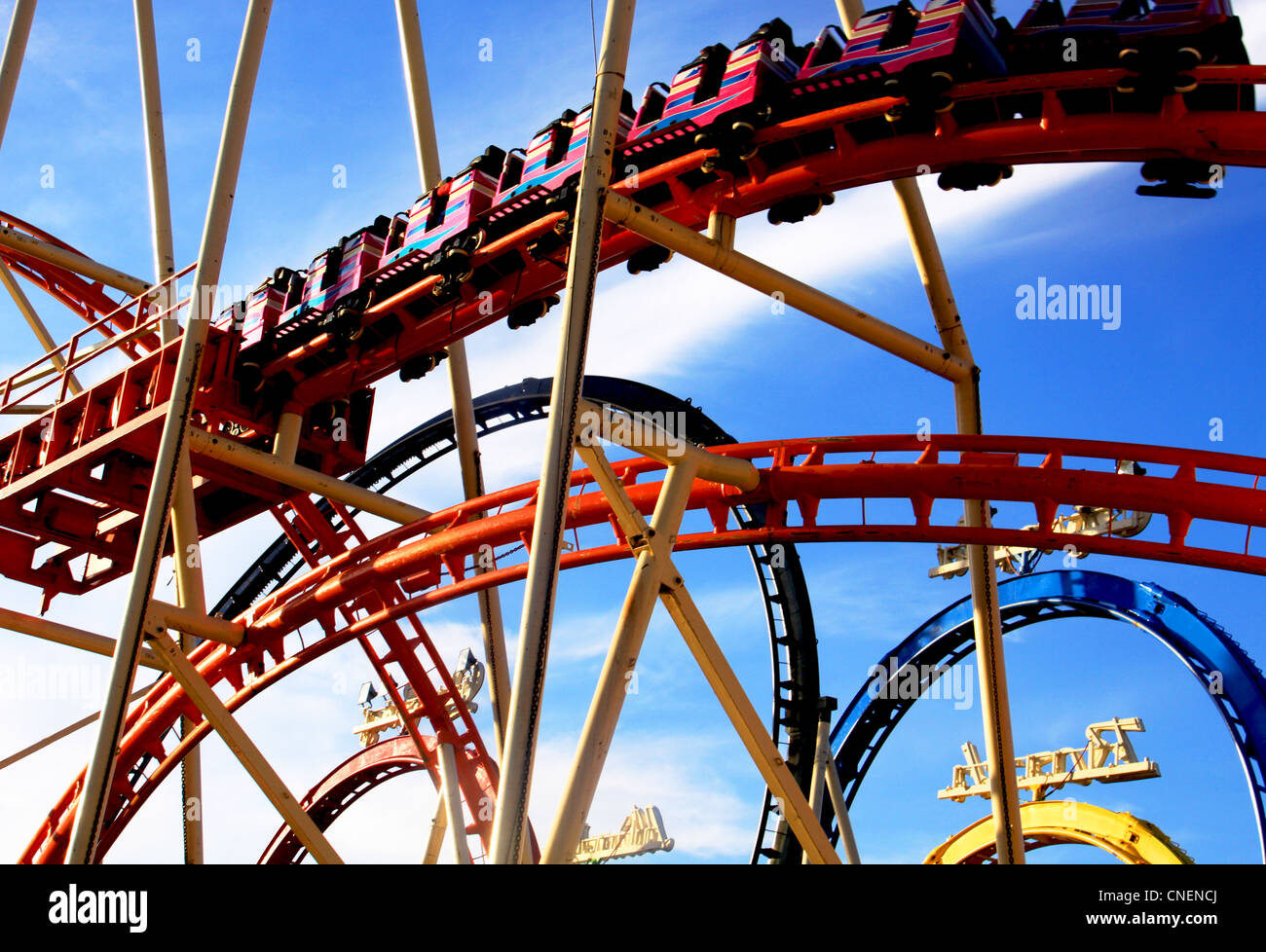 Riesen achterbahn Stockfotos und -bilder Kaufen - Alamy
