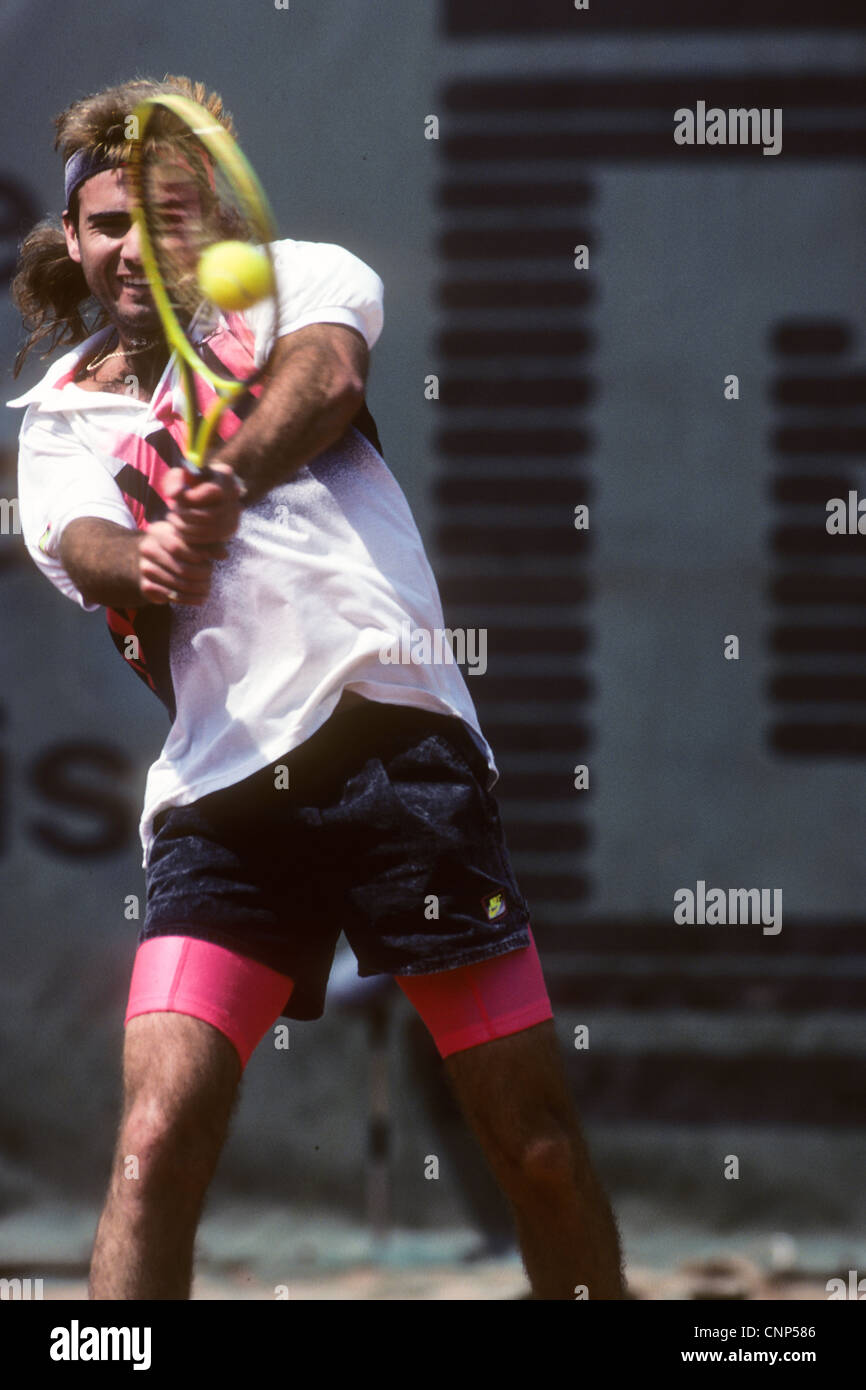 Andre Agassi in der 1990 French Open Stockfotografie - Alamy
