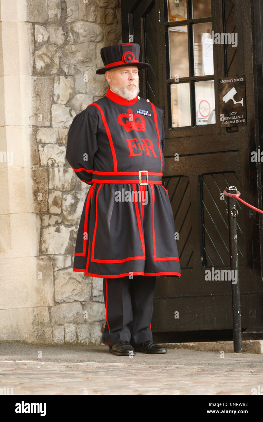 Tower von London - Yeoman Warder - auch bekannt als ein Beefeater ...