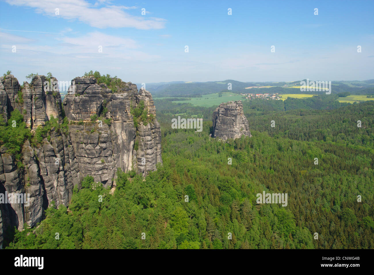 Elbe sandstein berge bereich rock wand berg -Fotos und -Bildmaterial in ...