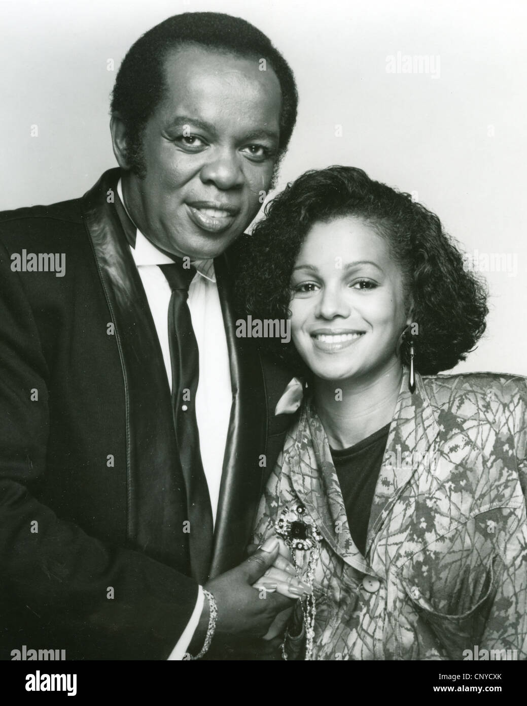 LOU RAWLS (1933 – 2006) US-Sängerin mit Rebbie Jackson über 1995 ...